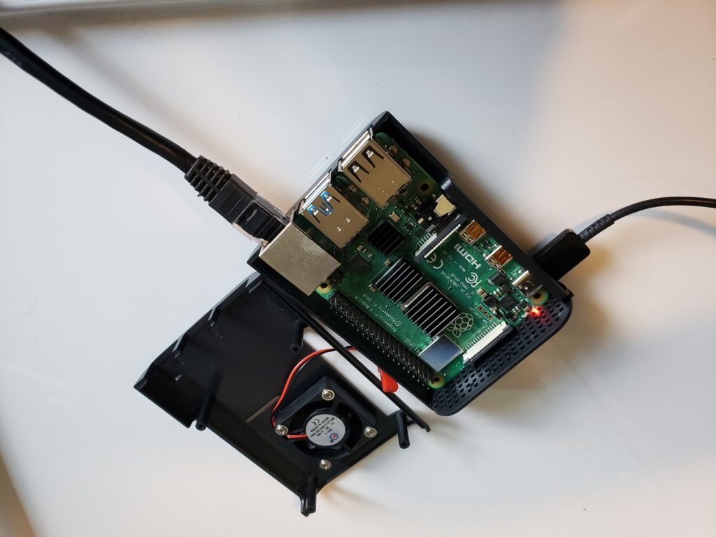 Do heatsinks and fans make a difference for the Raspberry Pi 4? - Code ...